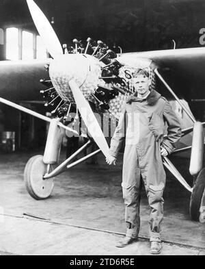 12/31/1926. The American pilot Charles A. Lindbergh with his plane "the ...