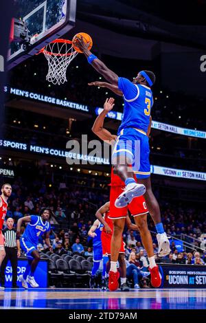 Ohio State's Zed Key shoots over Niagara's Sam Iorio during the first ...