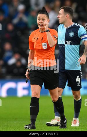 Referee Rebecca Welch gestures during the English Premier League soccer ...