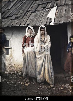 Sarajevo, Bosnia and Herzegovina Gypsy Women, People, Clothing, Society ...