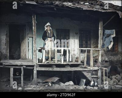 Monastir (current Bitola), Macedonia A courtyard in the poor Jewish ...