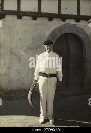 Espelette, France The Basque pelota player, Jean-Baptiste Duhalde dit ...