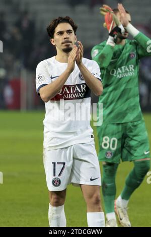 Vitinha of PSG salutes the supporters following the French championship ...