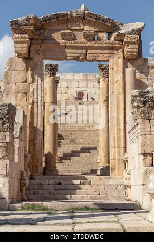 Old gate located in Jerash roman complex, Jordan Stock Photo - Alamy