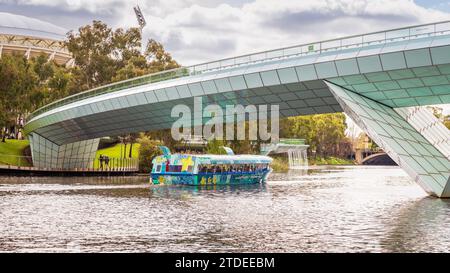 The Popeye tourist boat on the River Torrens in Adelaide Stock Photo ...
