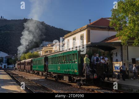 Pinhao train station in the Douro Valley, Portugal Stock Photo - Alamy