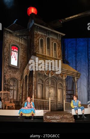 l-r: Anna Stephany (Hansel), Anna Devin (Gretel) in HANSEL AND GRETEL ...