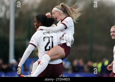 Chloe Kelly (17 England) celebrates scoring |Englands sixth goal during ...