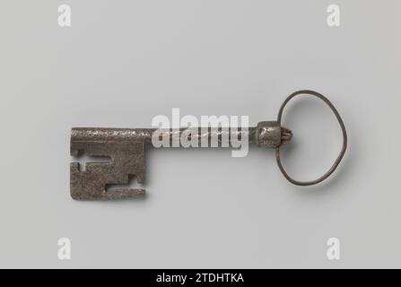 Pipe key, c. 1400 - c. 1500 Pipe key whose handle is cloverleaf -shaped ...
