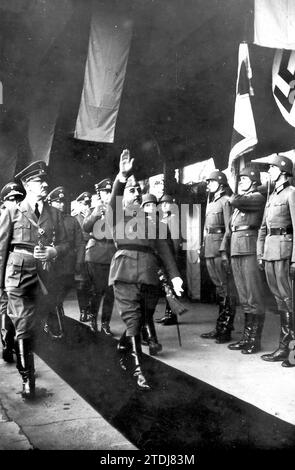 10/22/1940. Hendaye interview. Hitler and Franco say goodbye on the ...