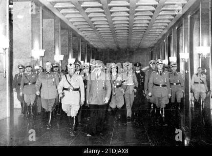 Adolf Hitler in Berlin, 1940 Stock Photo - Alamy