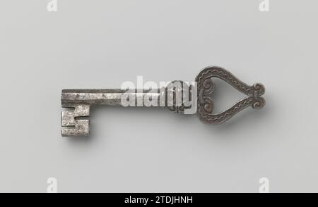 Pipe key, c. 1400 - c. 1950 Pipe key with decorated handle, short shaft ...