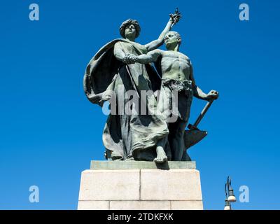 View of the statues adorning the Umberto I Bridge, spanning the Po ...