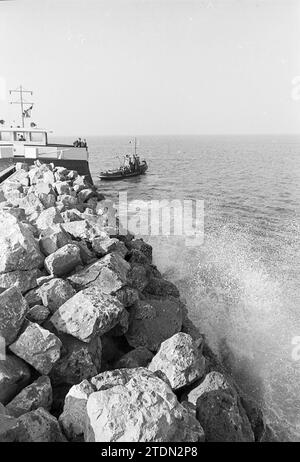 New stone unloader Pieter for construction Noorderpier., Piers and pier ...