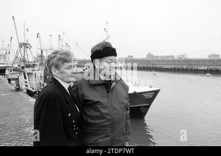 Visser family, IJmuiden, IJmuiden, The Netherlands, 04-12-2002, Whizgle ...