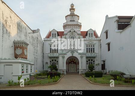 The traditional architecture of the Chee Mansion Chee Family Ancestral ...