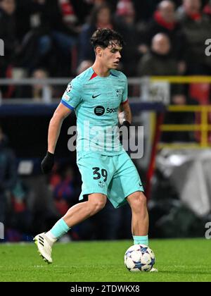 Hector Fort of FC Barcelona in action during during the Copa El Rey ...