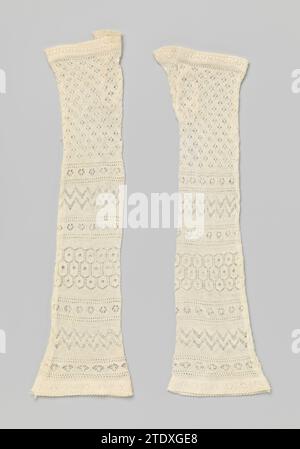 Mitaine van Wit Ajour Knitwerk, with cut thumb, c. 1913 Left mitaine of ...