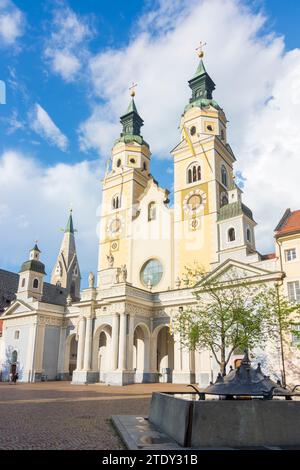 Brixen (Bressanone): Cathedral of Brixen, church Frauenkirche am ...