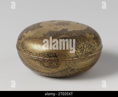 . Round incense box decorated with chrysanthemum and maple blade Stock ...