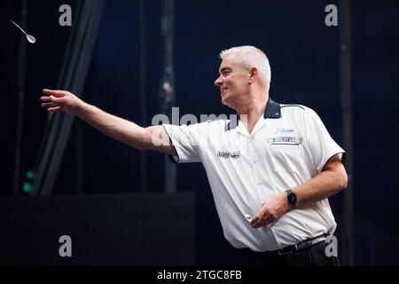 Dartspieler Steve Beaton / Bronze Adonis bei der World Darts Gala 2023 ...