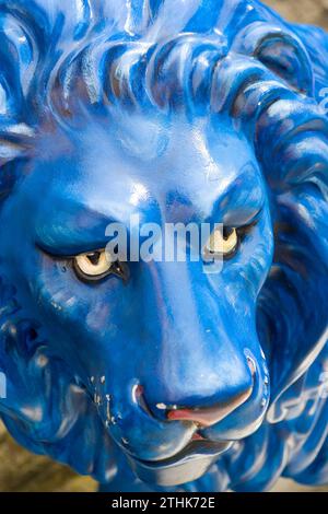 Blue lion figure, symbol for the „nassauischer Löwe“, Weilburg an der ...