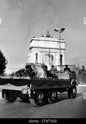 11/23/1975. Mortal remains of Francisco Franco in the ceremony ...