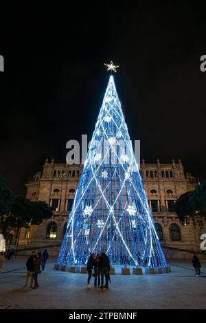 Christmas lighting in Porto Stock Photo - Alamy