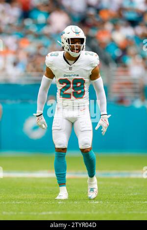 Miami Dolphins safety Brandon Jones (29) tackles Buffalo Bills running ...
