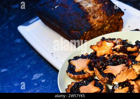 burnt mince pies Stock Photo - Alamy