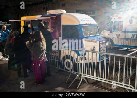 A repurposed Citro n truck serves free coffee drinks to passer-by ...