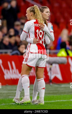 AMSTERDAM - (l-r) Tiny Hoekstra of Ajax, Lotte Keukelaar of Ajax during the UEFA Champions ...