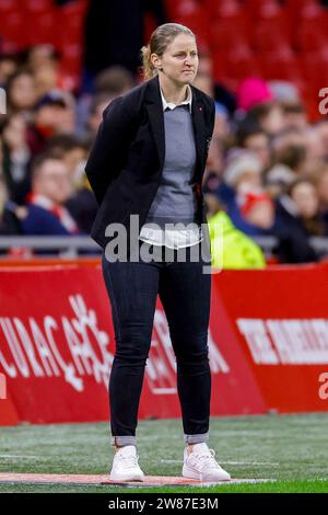 Head Coach Suzanne Bakker of Ajax Vrouwen pictured during a female ...
