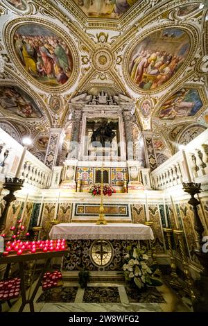 The Tomb of Saint Matthew, Tomba di San Matteo, in the center of the ...