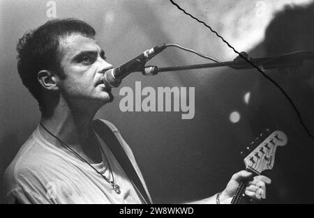 ROB DICKINSON, CATHERINE WHEEL, 1993: Rob Dickinson of Catherine Wheel ...