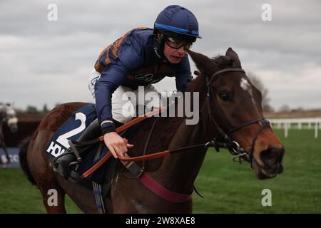 Djelo ridden by Charlie Deutsch go on to win The Howden Noel Novices ...