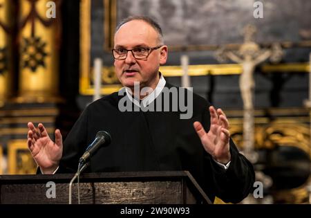 Litomerice, Czech Republic. 23rd Dec, 2023. The newly appointed Bishop ...