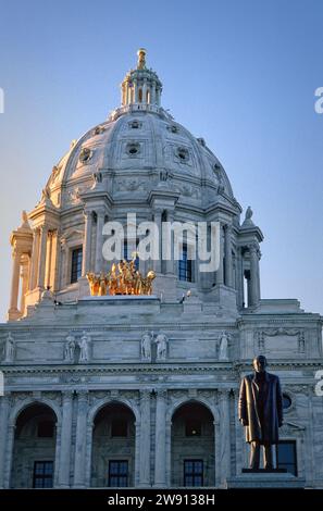 Exterior of the Minnesota State Capitol Building, built between 1896 ...