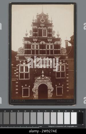 Gate of the orphanage in Enkhuizen, Albert Dekema, Enkhuizen, 1865 ...