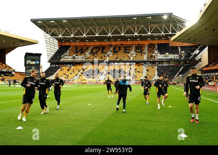 Wolverhampton Wanderers players warming up before the Emirates FA Cup ...