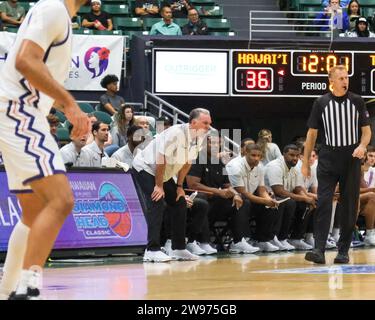 TCU head coach Jamie Dixon directs his players during the first half of ...