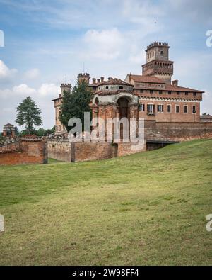 Procaccini castle Chignolo Po Lombardy Italy Stock Photo - Alamy