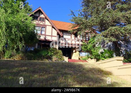 Los Angeles, California: Raphael House at 1353 Alvarado Terrace ...