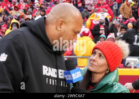 CBS Sports sideline reporter Tracy Wolfson works during an NFL football ...