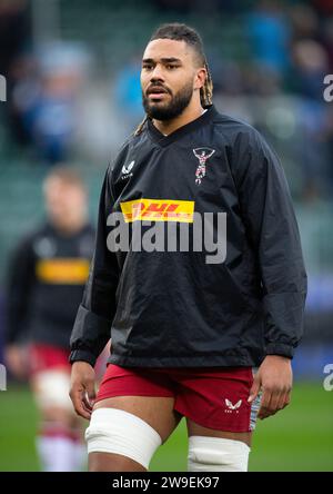 Harlequins Chandler Cunningham-South warm up for the Bath Rugby vs ...