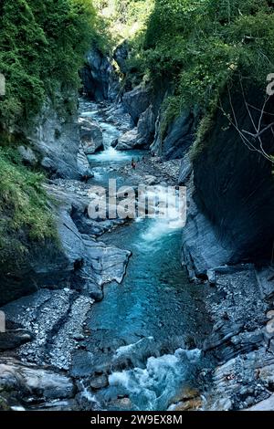 The wild Wenshan Hot Springs on the Liwu River, Taroko Gorge, Taroko ...