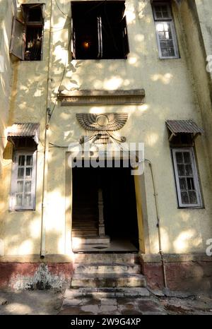 Old buildings at the Parsi colony in Dadar, Mumbai, India Stock Photo ...