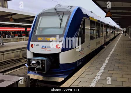 BRB Bayerische Regiobahn, Transdev am Bahnhof Tegernsee mit Fahrziel ...