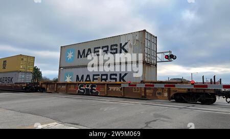 EMPORIA, KANSAS, USA - DECEMBER 28, 2023 A Burlington Northern Santa Fe ...