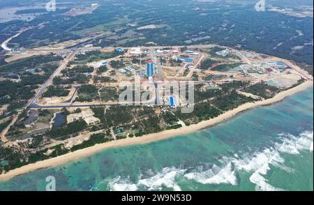(231229) -- WENCHANG, Dec. 29, 2023 (Xinhua) -- This aerial photo taken ...